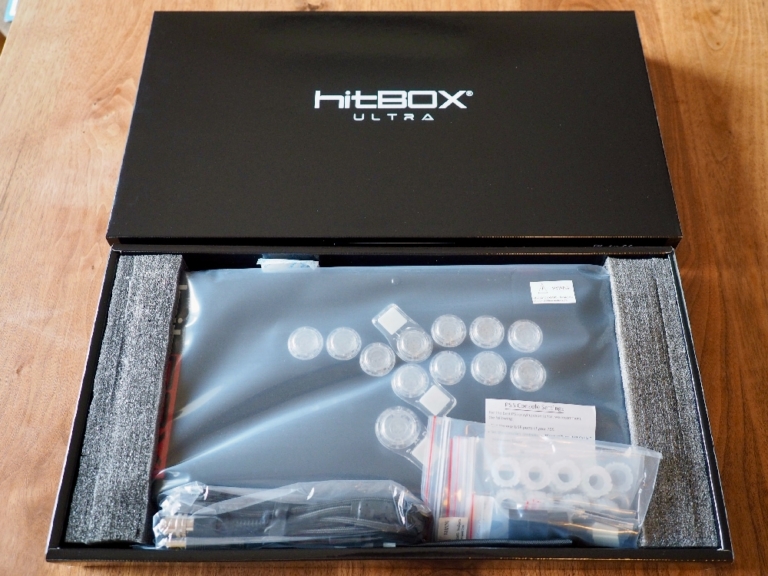 5万円超のレバーレス「HitBox Ultra」は本当に価値があるのか？Razer Kitsuneと比較して検証 | sheonite.net